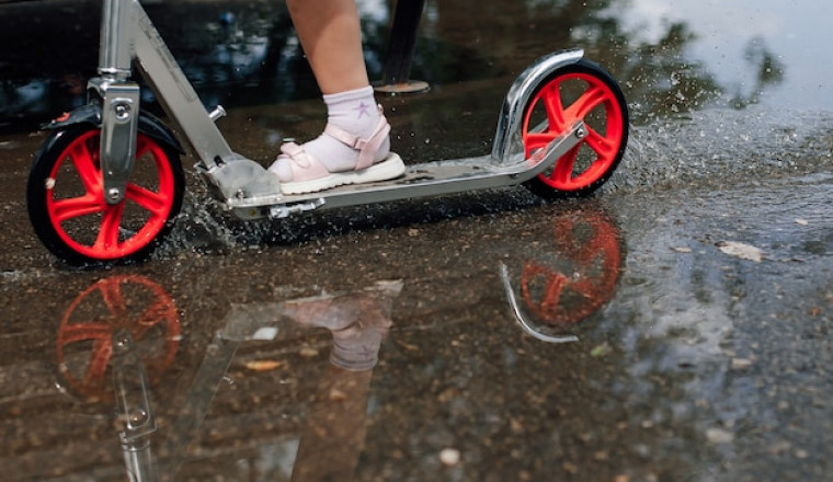 The Water Resistance of Scooters: Navigating Wet Conditions | Ecomparisons